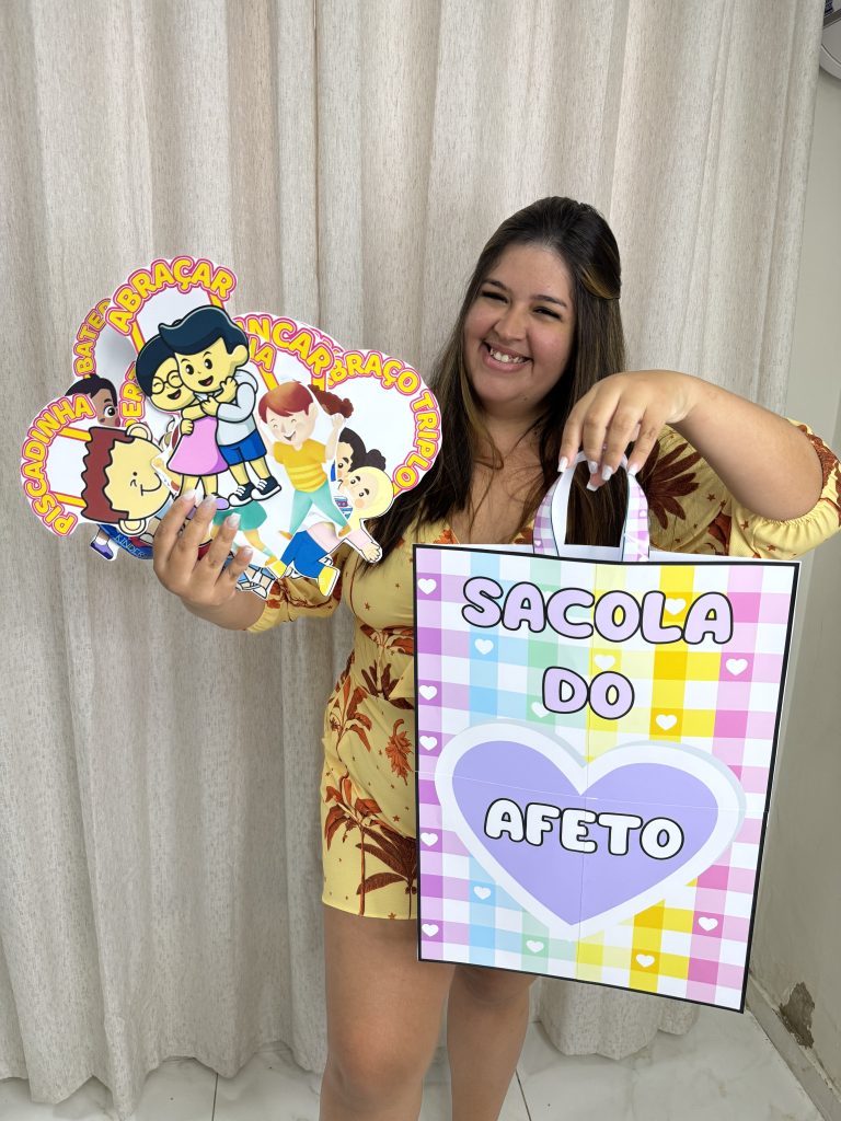 Sacola do Afeto – Intervir cantinho do saber – Prof. Thaís Brunelle